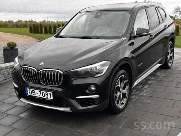 Black BMW X1 2016 in Riga, with an engine capacity of 2.00 L and mileage of 267 thousand km for 9900 €, photo 5 on AUTOMOTO.COM.LV