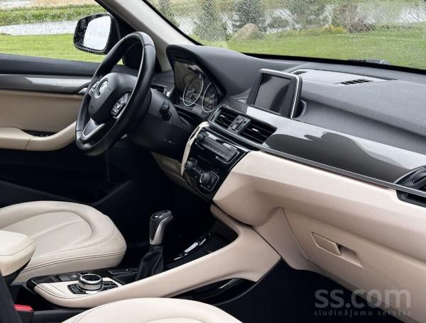 Black BMW X1 2016 in Riga, with an engine capacity of 2.00 L and mileage of 267 thousand km for 9900 €, photo 6 on AUTOMOTO.COM.LV
