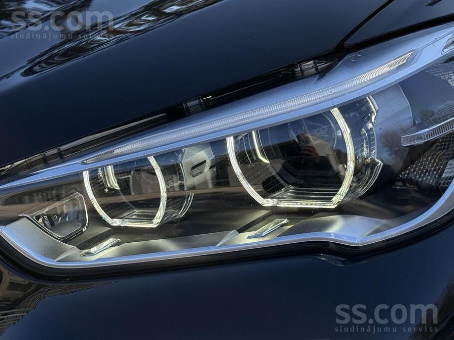 Black BMW X1 2016 in Jurmala, with an engine capacity of 2.00 L and mileage of 0 thousand km for 13950 €, photo 11 on AUTOMOTO.COM.LV