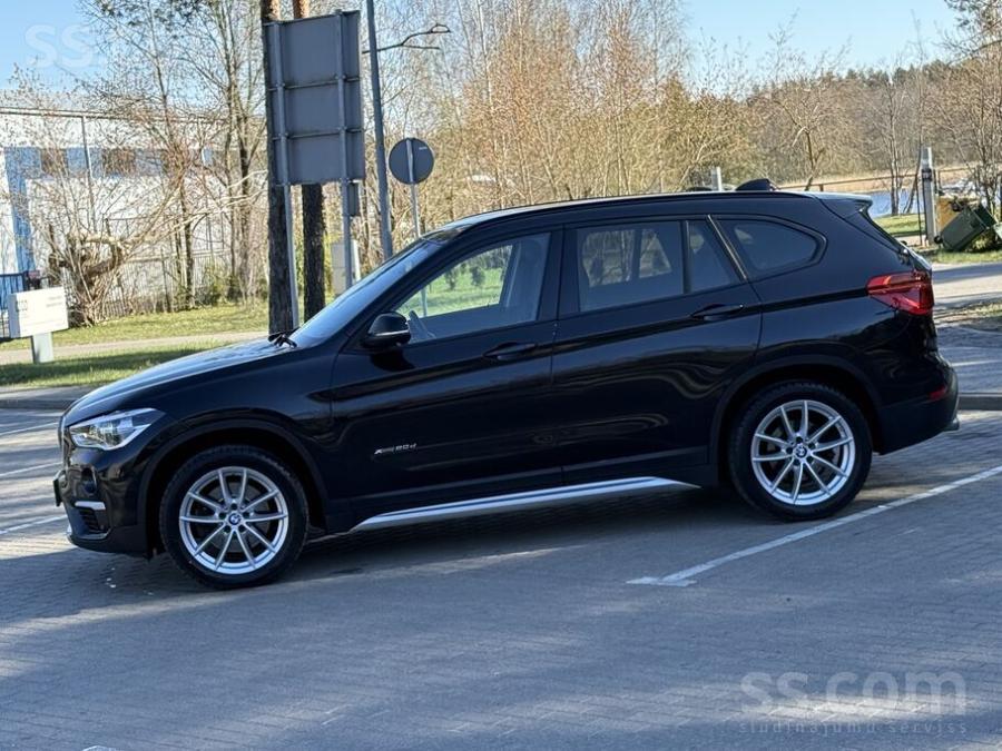 Black BMW X1 2016 in Jurmala, with an engine capacity of 2.00 L and mileage of 0 thousand km for 13950 €, photo 13 on AUTOMOTO.COM.LV