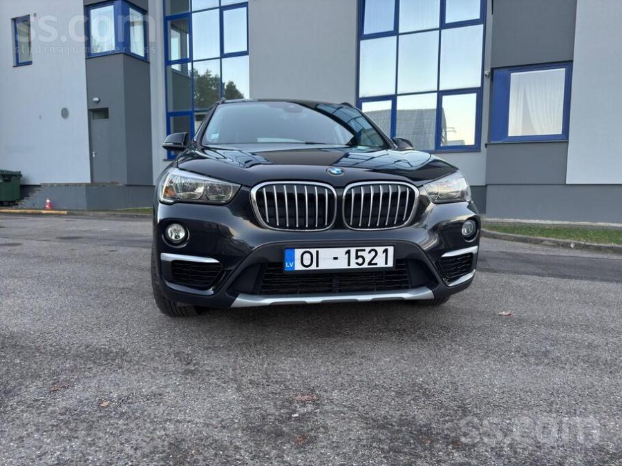 Black BMW X1 2016 in Cesis, with an engine capacity of 2.00 L and mileage of 185 thousand km for 12800 €, photo 3 on AUTOMOTO.COM.LV