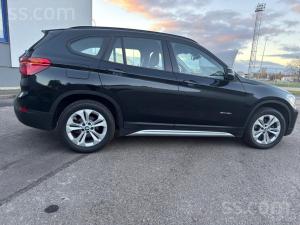Black BMW X1 2016 in Cesis, with an engine capacity of 2.00 L and mileage of 185 thousand km for 12800 €, photo 5 on AUTOMOTO.COM.LV