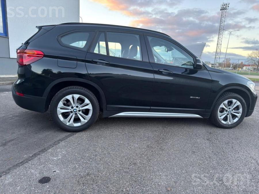 Black BMW X1 2016 in Cesis, with an engine capacity of 2.00 L and mileage of 185 thousand km for 12800 €, photo 5 on AUTOMOTO.COM.LV