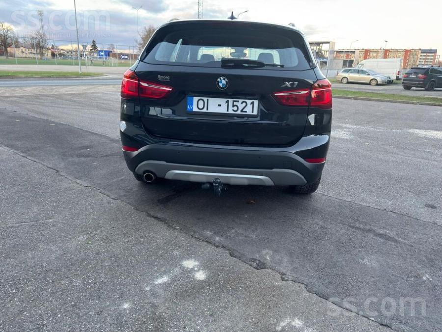 Black BMW X1 2016 in Cesis, with an engine capacity of 2.00 L and mileage of 185 thousand km for 12800 €, photo 7 on AUTOMOTO.COM.LV