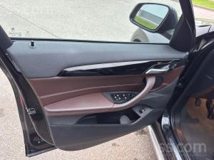 Black BMW X1 2016 in Cesis, with an engine capacity of 2.00 L and mileage of 185 thousand km for 12800 €, photo 12 on AUTOMOTO.COM.LV