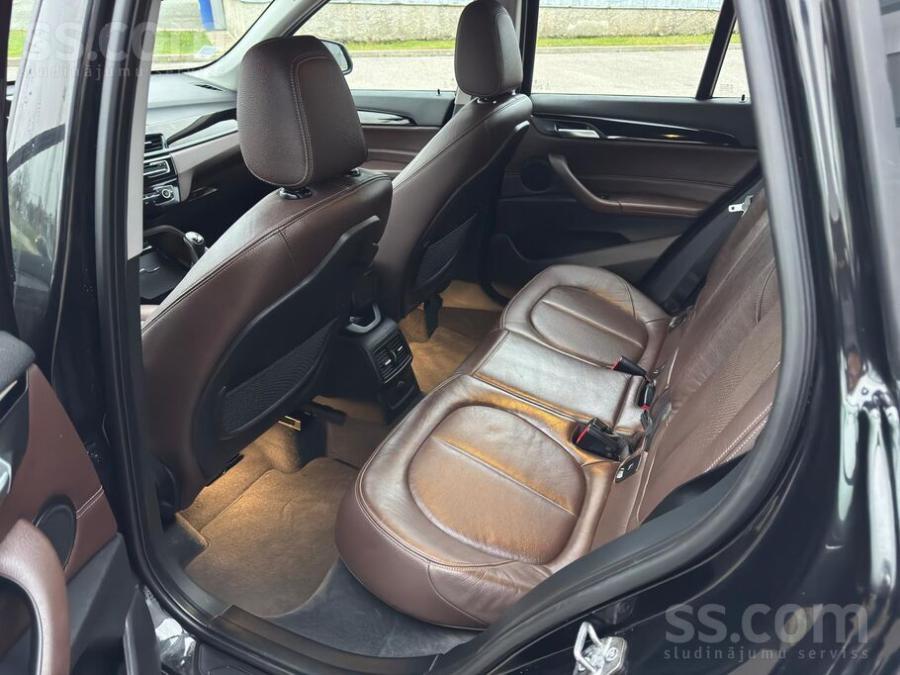 Black BMW X1 2016 in Cesis, with an engine capacity of 2.00 L and mileage of 185 thousand km for 12800 €, photo 18 on AUTOMOTO.COM.LV