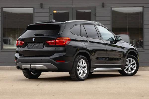 Melns BMW X1 2016 Jelgava, ar dzinēja tilpumu 2.00 L un nobraukumu 235 tūkst. km par 13850 €, foto 4 vietnē AUTOMOTO.COM.LV