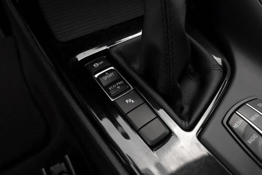 Black BMW X1 2016 in Jelgava, with an engine capacity of 2.00 L and mileage of 235 thousand km for 13850 €, photo 16 on AUTOMOTO.COM.LV