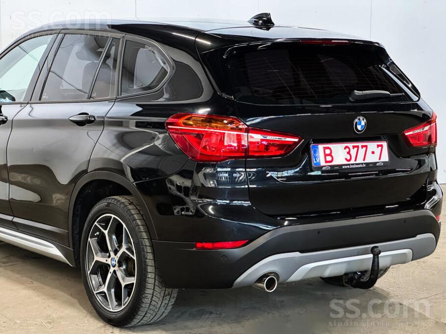 Black BMW X1 2016 in Jurmala, with an engine capacity of 2.00 L and mileage of 269 thousand km for 11990 €, photo 9 on AUTOMOTO.COM.LV