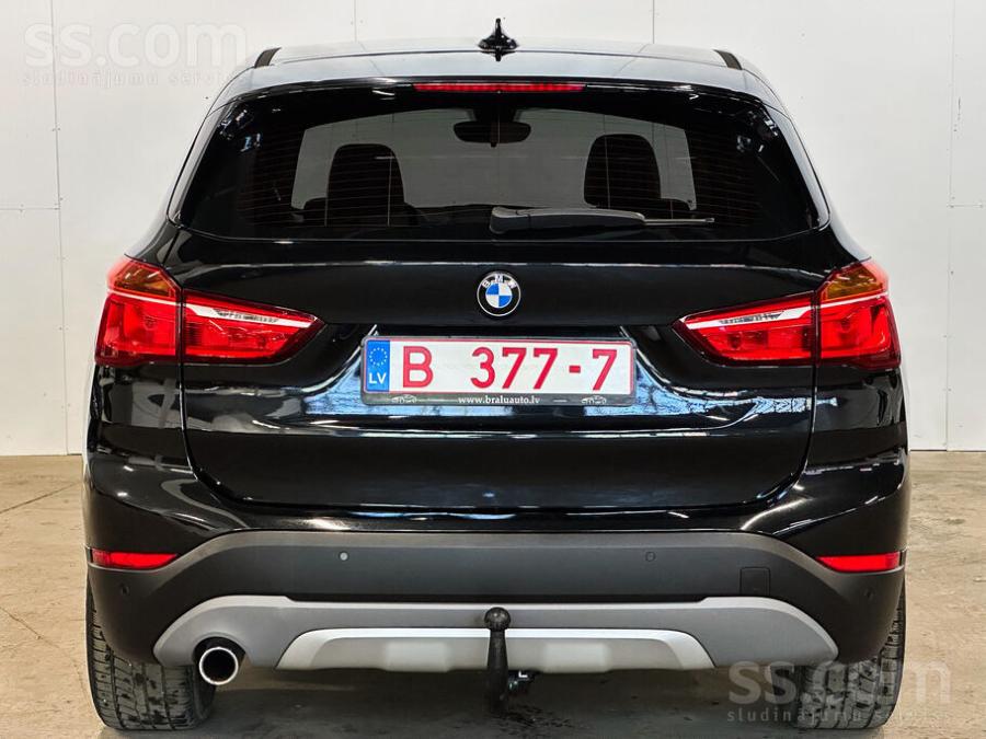 Black BMW X1 2016 in Jurmala, with an engine capacity of 2.00 L and mileage of 269 thousand km for 11990 €, photo 12 on AUTOMOTO.COM.LV