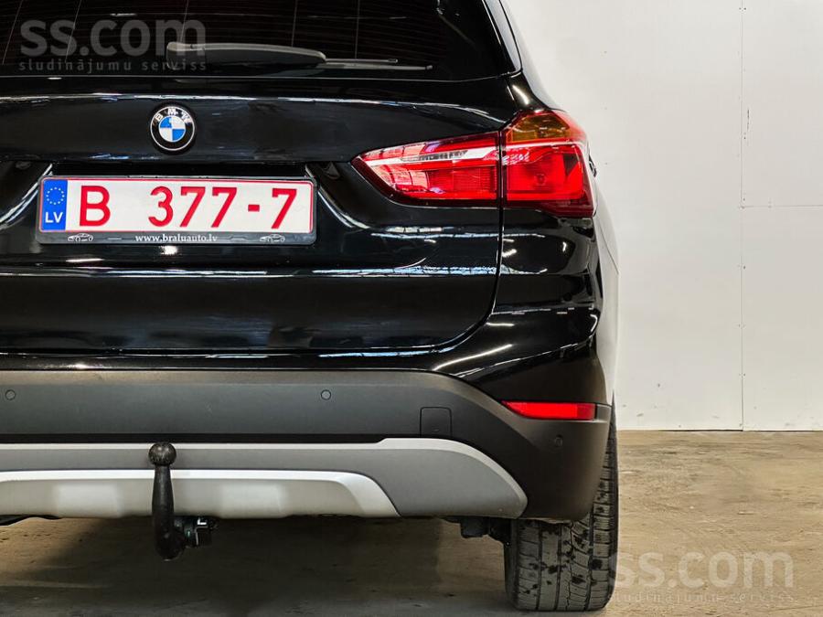 Black BMW X1 2016 in Jurmala, with an engine capacity of 2.00 L and mileage of 269 thousand km for 11990 €, photo 13 on AUTOMOTO.COM.LV