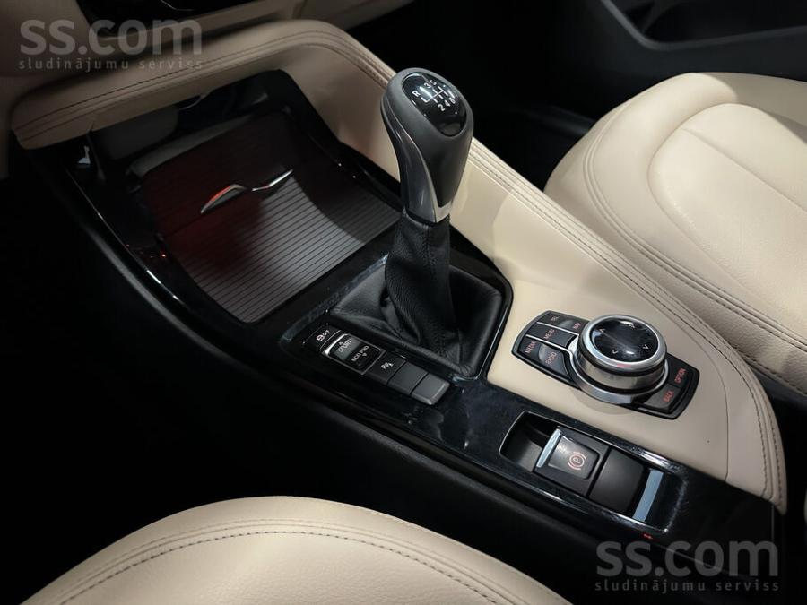 Black BMW X1 2016 in Jurmala, with an engine capacity of 2.00 L and mileage of 269 thousand km for 11990 €, photo 26 on AUTOMOTO.COM.LV