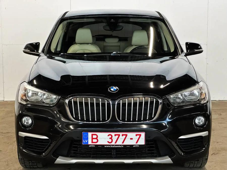 Black BMW X1 2016 in Jurmala, with an engine capacity of 2.00 L and mileage of 269 thousand km for 11990 €, photo 8 on AUTOMOTO.COM.LV