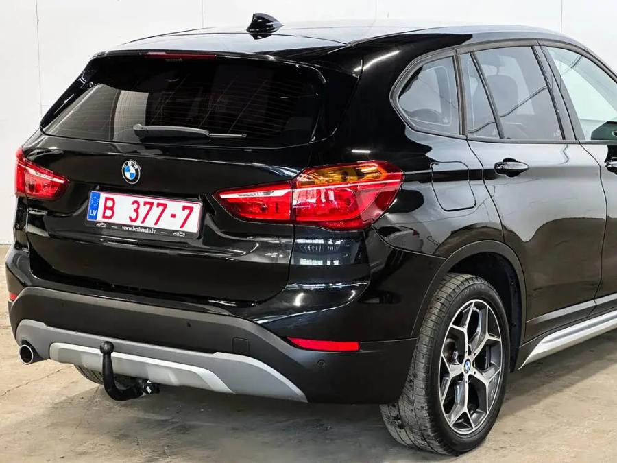 Black BMW X1 2016 in Jurmala, with an engine capacity of 2.00 L and mileage of 269 thousand km for 11990 €, photo 13 on AUTOMOTO.COM.LV