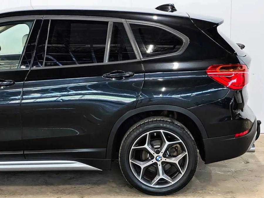 Black BMW X1 2016 in Jurmala, with an engine capacity of 2.00 L and mileage of 269 thousand km for 11990 €, photo 21 on AUTOMOTO.COM.LV