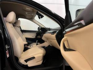 Black BMW X1 2016 in Jurmala, with an engine capacity of 2.00 L and mileage of 269 thousand km for 11990 €, photo 27 on AUTOMOTO.COM.LV