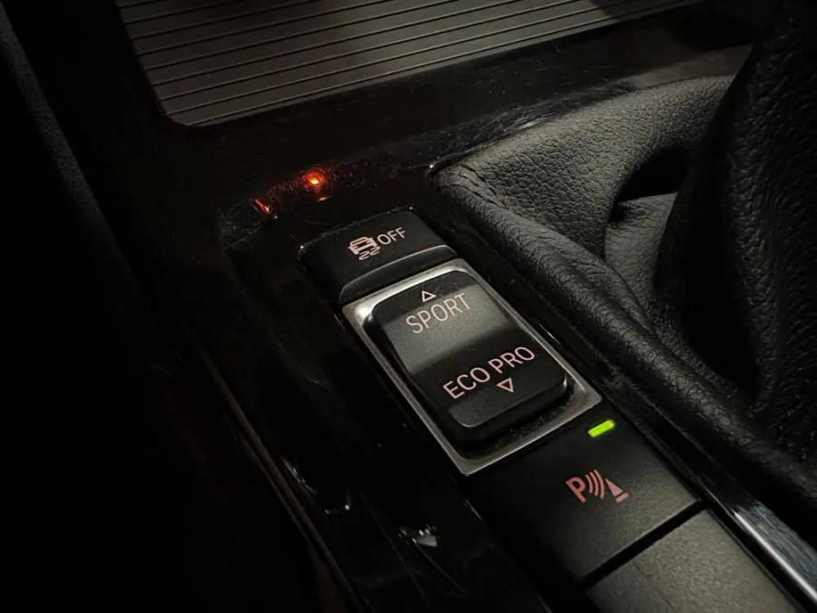 Black BMW X1 2016 in Jurmala, with an engine capacity of 2.00 L and mileage of 269 thousand km for 11990 €, photo 32 on AUTOMOTO.COM.LV