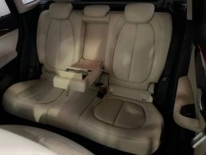 Black BMW X1 2016 in Jurmala, with an engine capacity of 2.00 L and mileage of 269 thousand km for 11990 €, photo 35 on AUTOMOTO.COM.LV