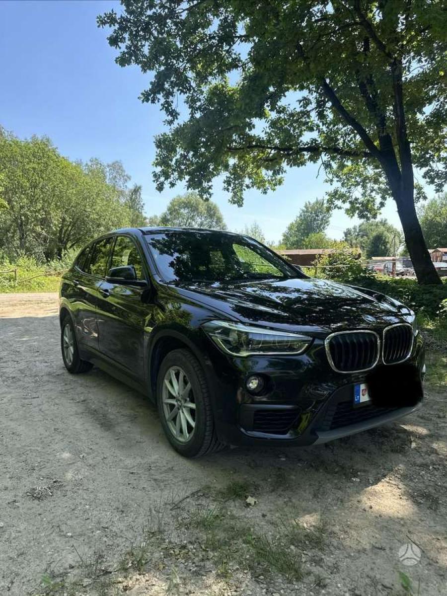 Black BMW X1 2016 in Kaunas, with an engine capacity of 2.00 L and mileage of 287 thousand km for 12500 €, photo 1 on AUTOMOTO.COM.LV