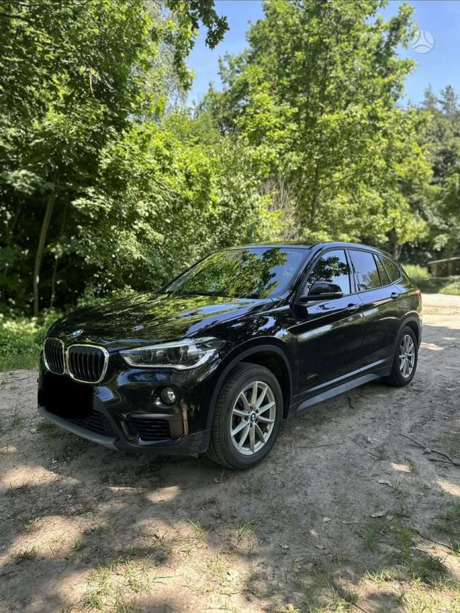 Black BMW X1 2016 in Kaunas, with an engine capacity of 2.00 L and mileage of 287 thousand km for 12500 €, photo 7 on AUTOMOTO.COM.LV