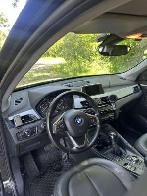 Black BMW X1 2016 in Kaunas, with an engine capacity of 2.00 L and mileage of 287 thousand km for 12500 €, photo 13 on AUTOMOTO.COM.LV