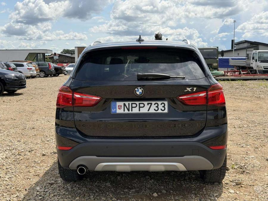 Melns BMW X1 2016 Šauļi, ar dzinēja tilpumu 2.00 L un nobraukumu 157 tūkst. km par 13200 €, foto 7 vietnē AUTOMOTO.COM.LV