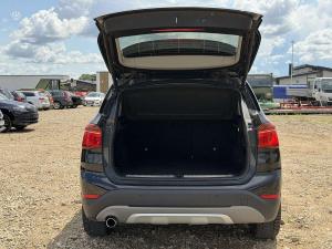 Melns BMW X1 2016 Šauļi, ar dzinēja tilpumu 2.00 L un nobraukumu 157 tūkst. km par 13200 €, foto 8 vietnē AUTOMOTO.COM.LV