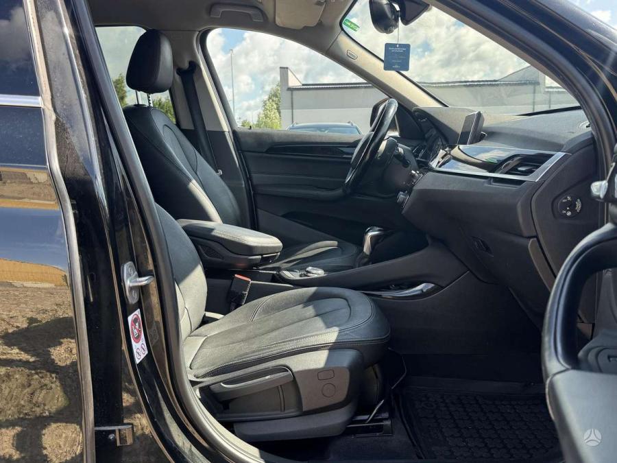 Melns BMW X1 2016 Šauļi, ar dzinēja tilpumu 2.00 L un nobraukumu 157 tūkst. km par 13200 €, foto 14 vietnē AUTOMOTO.COM.LV