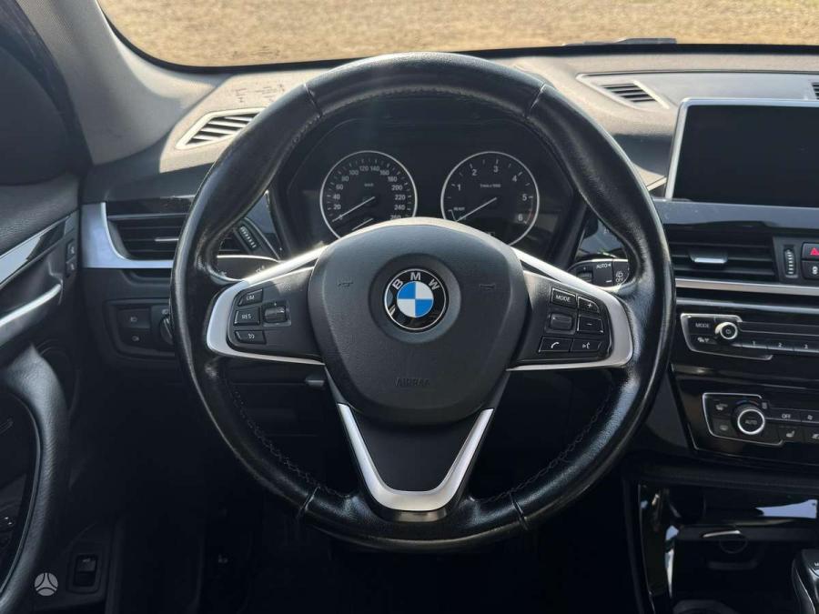 Melns BMW X1 2016 Šauļi, ar dzinēja tilpumu 2.00 L un nobraukumu 157 tūkst. km par 13200 €, foto 18 vietnē AUTOMOTO.COM.LV
