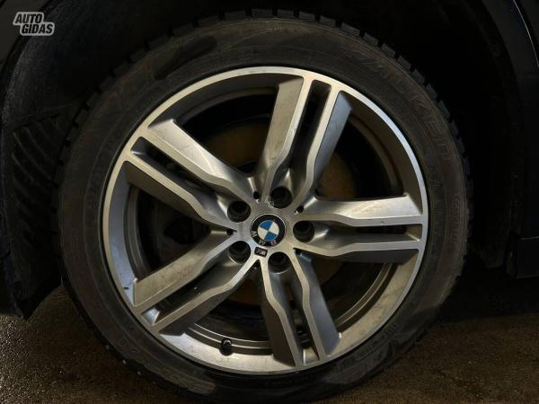 Black BMW X1 2016 in Aukstieji Rusokai, with an engine capacity of 2.00 L and mileage of 340 thousand km for 14278 €, photo 8 on AUTOMOTO.COM.LV