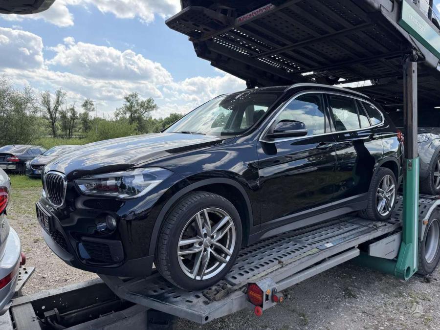 Black BMW X1 2016 in Utena, with an engine capacity of 2.00 L and mileage of 290 thousand km for 10950 €, photo 1 on AUTOMOTO.COM.LV
