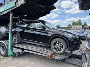 Black BMW X1 2016 in Utena, with an engine capacity of 2.00 L and mileage of 290 thousand km for 10950 €, photo 3 on AUTOMOTO.COM.LV