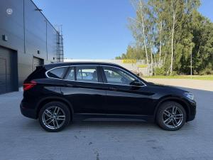 Black BMW X1 2016 in Utena, with an engine capacity of 2.00 L and mileage of 290 thousand km for 10950 €, photo 14 on AUTOMOTO.COM.LV