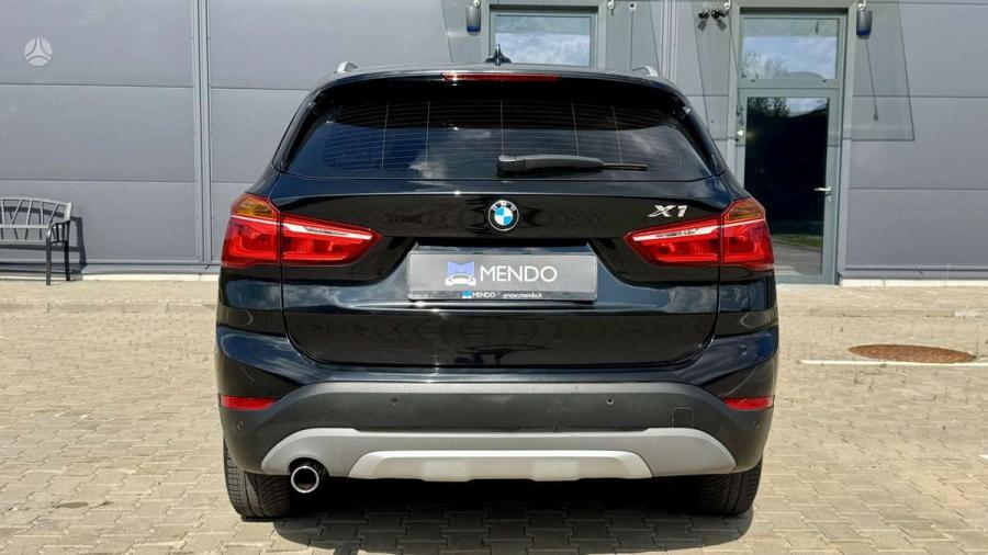Black BMW X1 2016 in Vilnius, with an engine capacity of 2.00 L and mileage of 199 thousand km for 12590 €, photo 9 on AUTOMOTO.COM.LV