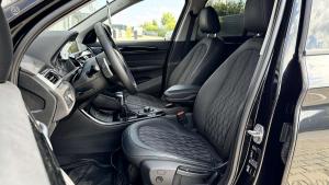 Black BMW X1 2016 in Vilnius, with an engine capacity of 2.00 L and mileage of 199 thousand km for 12590 €, photo 16 on AUTOMOTO.COM.LV