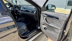 Black BMW X1 2016 in Vilnius, with an engine capacity of 2.00 L and mileage of 199 thousand km for 12590 €, photo 19 on AUTOMOTO.COM.LV