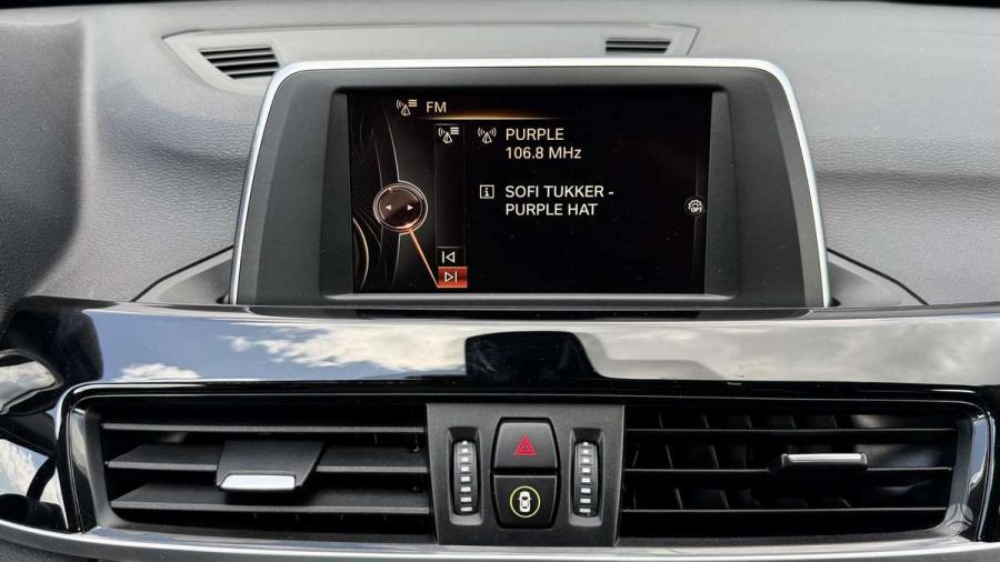 Black BMW X1 2016 in Vilnius, with an engine capacity of 2.00 L and mileage of 199 thousand km for 12590 €, photo 27 on AUTOMOTO.COM.LV