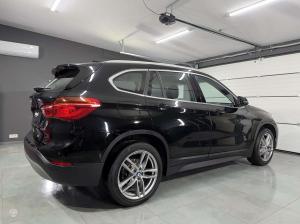 Black BMW X1 2016 in Utena, with an engine capacity of 2.00 L and mileage of 290 thousand km for 11150 €, photo 3 on AUTOMOTO.COM.LV