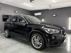 Black BMW X1 2016 in Utena, with an engine capacity of 2.00 L and mileage of 290 thousand km for 11150 €, photo 4 on AUTOMOTO.COM.LV