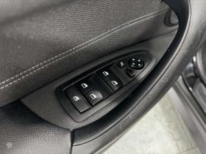 Black BMW X1 2016 in Utena, with an engine capacity of 2.00 L and mileage of 290 thousand km for 11150 €, photo 8 on AUTOMOTO.COM.LV