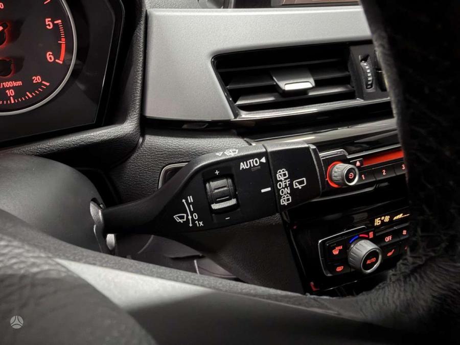 Black BMW X1 2016 in Utena, with an engine capacity of 2.00 L and mileage of 290 thousand km for 11150 €, photo 11 on AUTOMOTO.COM.LV