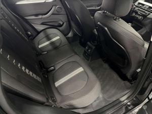 Black BMW X1 2016 in Utena, with an engine capacity of 2.00 L and mileage of 290 thousand km for 11150 €, photo 22 on AUTOMOTO.COM.LV