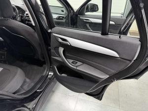 Black BMW X1 2016 in Utena, with an engine capacity of 2.00 L and mileage of 290 thousand km for 11150 €, photo 23 on AUTOMOTO.COM.LV