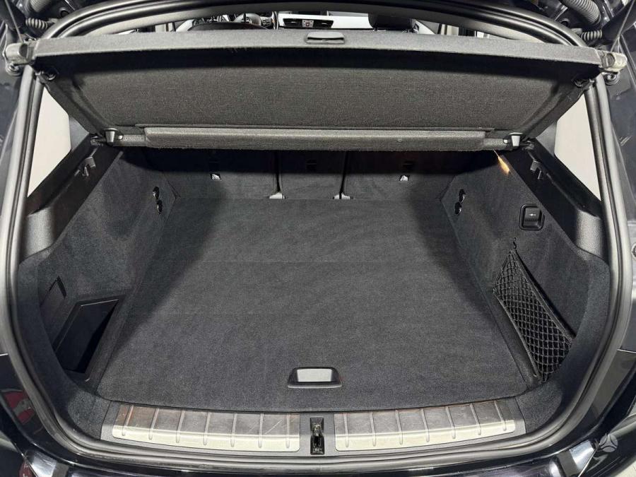 Black BMW X1 2016 in Utena, with an engine capacity of 2.00 L and mileage of 290 thousand km for 11150 €, photo 28 on AUTOMOTO.COM.LV