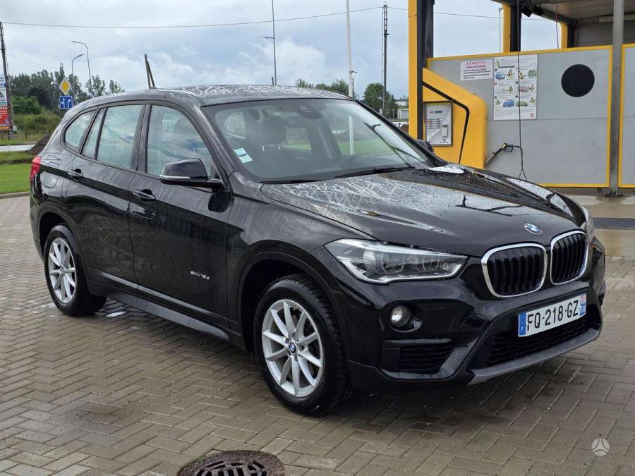 Black BMW X1 2016 in Taurage, with an engine capacity of 2.00 L and mileage of 300 thousand km for 7490 €, photo 3 on AUTOMOTO.COM.LV