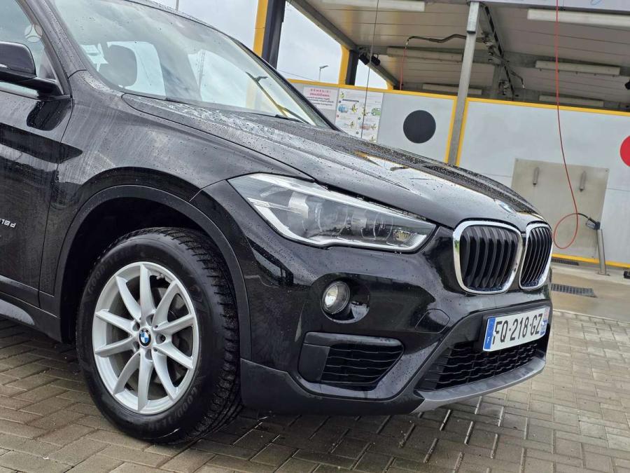 Black BMW X1 2016 in Taurage, with an engine capacity of 2.00 L and mileage of 300 thousand km for 7490 €, photo 9 on AUTOMOTO.COM.LV