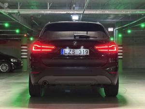 Black BMW X1 2016 in Vilnius, with an engine capacity of 2.00 L and mileage of 288 thousand km for 14500 €, photo 7 on AUTOMOTO.COM.LV