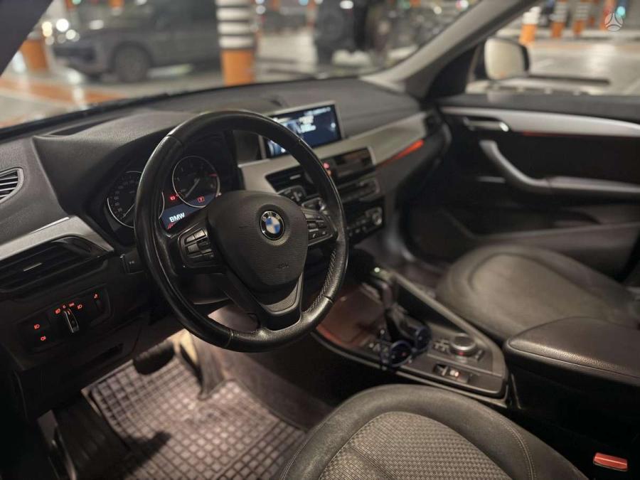 Black BMW X1 2016 in Vilnius, with an engine capacity of 2.00 L and mileage of 288 thousand km for 14500 €, photo 16 on AUTOMOTO.COM.LV