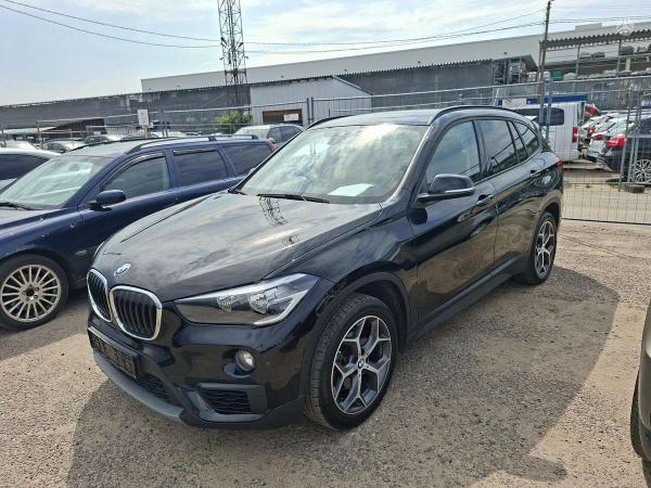 Black BMW X1 2016 in Kaunas, with an engine capacity of 2.00 L and mileage of 248 thousand km for 9900 €, photo 4 on AUTOMOTO.COM.LV