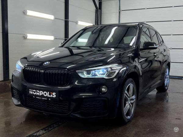 Black BMW X1 2016 in Vilnius, with an engine capacity of 2.00 L and mileage of 340 thousand km for 14278 €, photo 3 on AUTOMOTO.COM.LV
